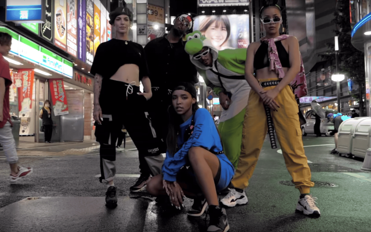 Lady Gaga’s “Do What U Want (feat. R. Kelly)” Single Art: A Formal ...